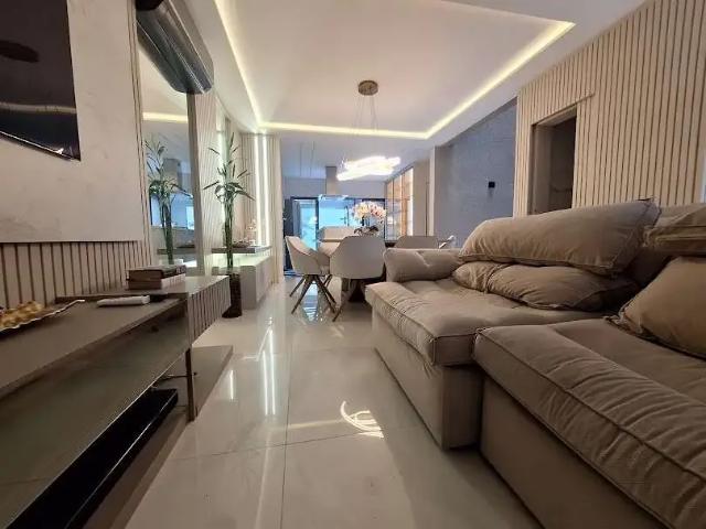 Casa / Sobrado para Venda em São José dos Pinhais/PR Aristocrata 3 Quartos