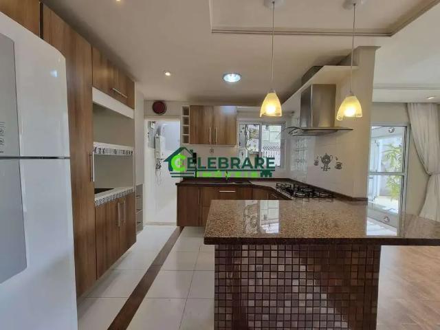 Casa / Sobrado para Venda em São José dos Pinhais/PR Aristocrata 4 Quartos