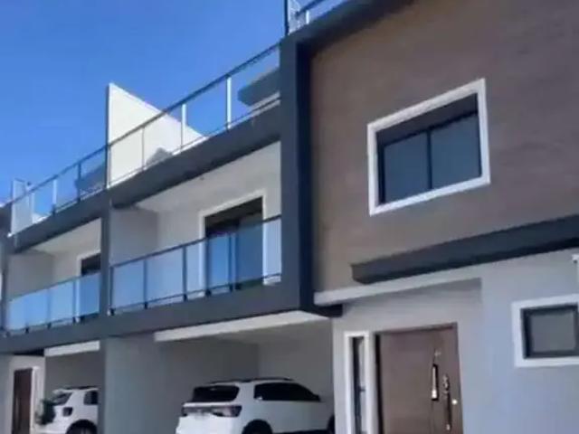 Casa / Sobrado para Venda em São José dos Pinhais/PR Bom Jesus 3 Quartos
