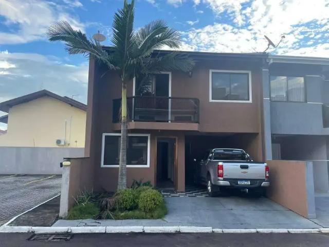 Casa / Sobrado para Venda em São José dos Pinhais/PR Bom Jesus 3 Quartos