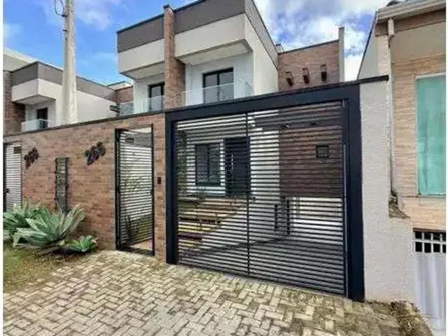 Casa / Sobrado para Venda em São José dos Pinhais/PR Braga 3 Quartos