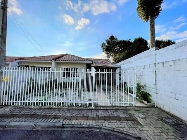 Casa / Sobrado para Venda em São José dos Pinhais/PR Campo Largo da Roseira 3 Quartos