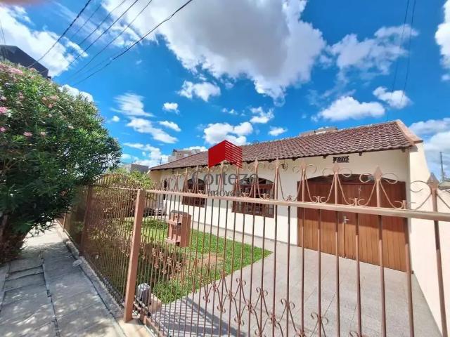 Casa / Sobrado para Venda em São José dos Pinhais/PR Centro 5 Quartos