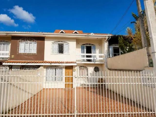 Casa / Sobrado para Venda em São José dos Pinhais/PR Centro 3 Quartos