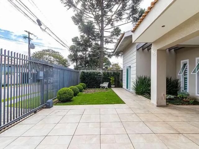 Casa / Sobrado para Venda em São José dos Pinhais/PR Centro 3 Quartos