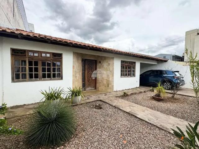 Casa / Sobrado para Venda em São José dos Pinhais/PR Cidade Jardim 3 Quartos