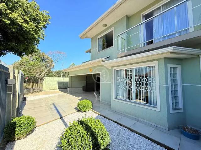Casa / Sobrado para Venda em São José dos Pinhais/PR Costeira 4 Quartos