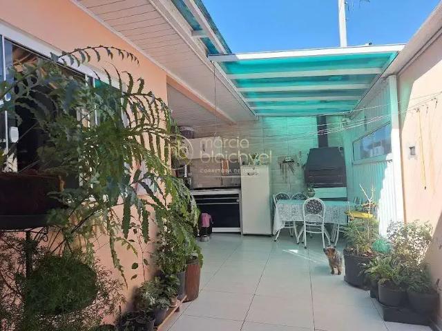 Casa / Sobrado para Venda em São José dos Pinhais/PR Guatupê 3 Quartos