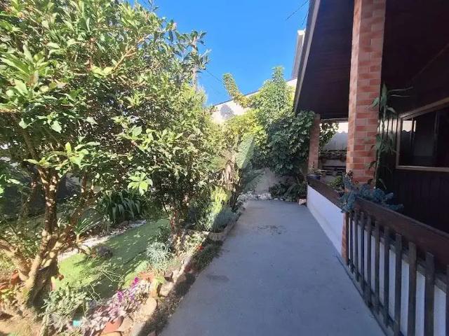 Casa / Sobrado para Venda em São José dos Pinhais/PR Iná 3 Quartos
