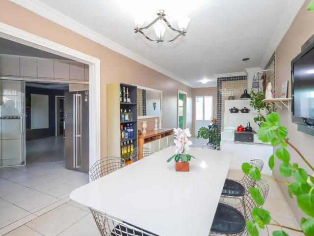 Casa / Sobrado para Venda em São José dos Pinhais/PR Iná 3 Quartos
