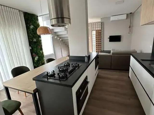 Casa / Sobrado para Venda em São José dos Pinhais/PR Ipê 3 Quartos