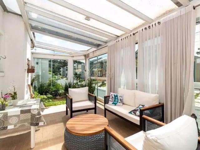 Casa / Sobrado para Venda em São José dos Pinhais/PR Pedro Moro 4 Quartos