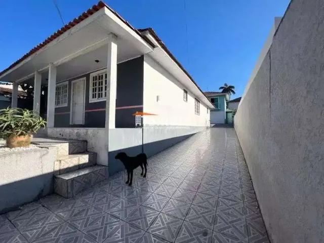 Casa / Sobrado para Venda em São José dos Pinhais/PR São Domingos 5 Quartos