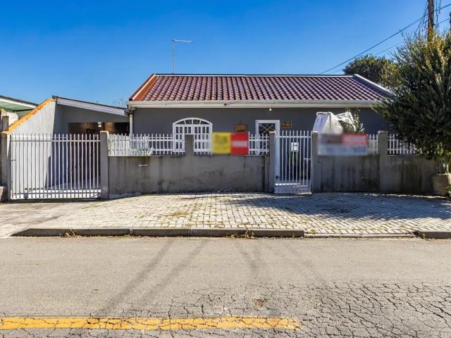 Casa / Sobrado para Venda em São José dos Pinhais/PR São Marcos 4 Quartos