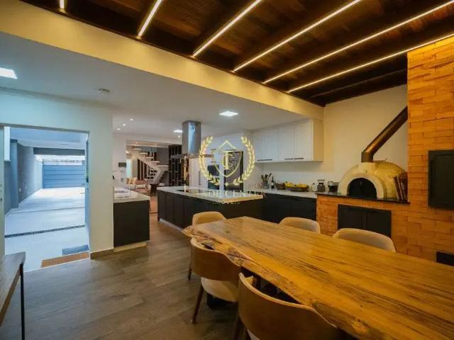 Casa / Sobrado para Venda em São José dos Pinhais/PR São Pedro 4 Quartos