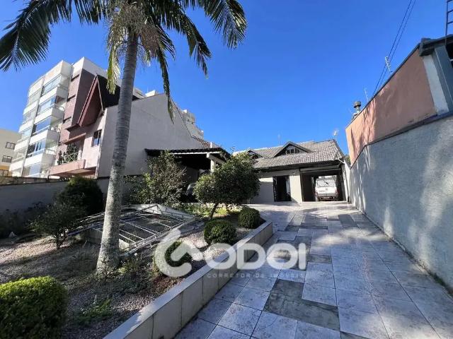 Casa / Sobrado para Venda em São José dos Pinhais/PR Silveira da Motta 6 Quartos