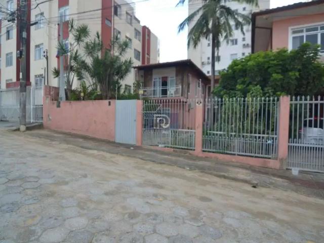 Casa / Sobrado para Venda em São José/SC Areias 7 Quartos