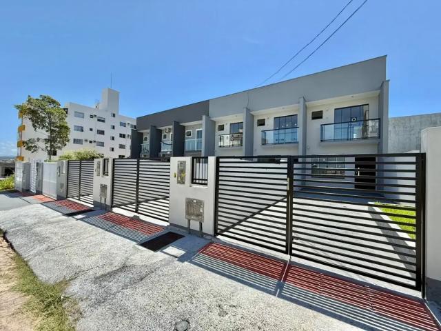 Casa / Sobrado para Venda em São José/SC Areias 2 Quartos