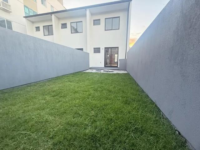 Casa / Sobrado para Venda em São José/SC Areias 2 Quartos
