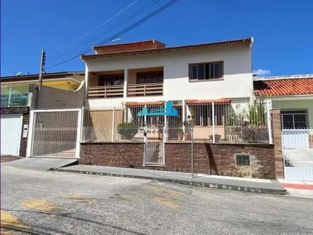 Casa / Sobrado para Venda em São José/SC Areias 3 Quartos