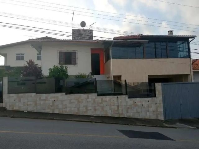 Casa / Sobrado para Venda em São José/SC Areias 3 Quartos