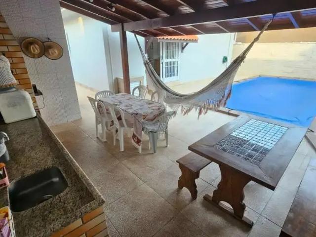 Casa / Sobrado para Venda em São José/SC Areias 3 Quartos