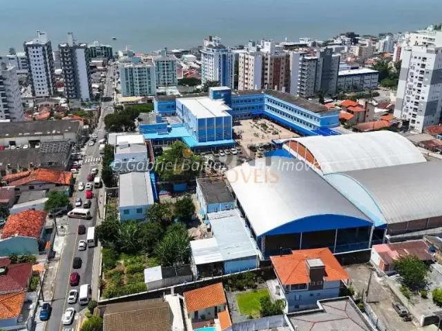 Casa / Sobrado para Venda em São José/SC Barreiros 4 Quartos