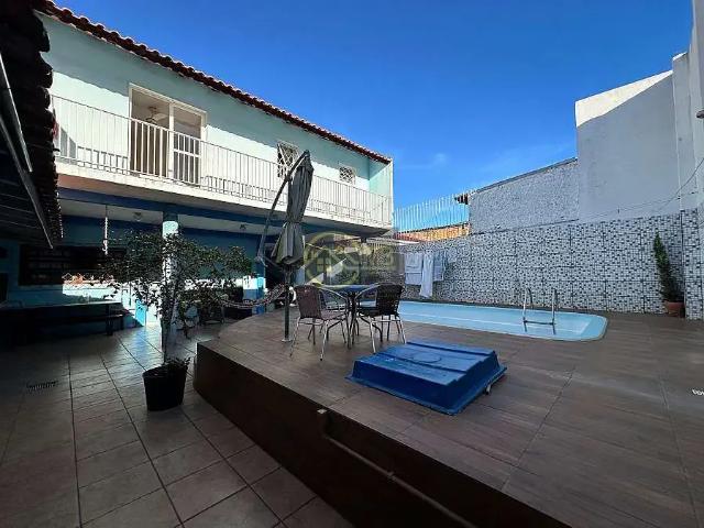 Casa / Sobrado para Venda em São José/SC Barreiros 4 Quartos