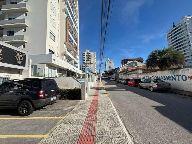 Casa / Sobrado para Venda em São José/SC Barreiros 4 Quartos