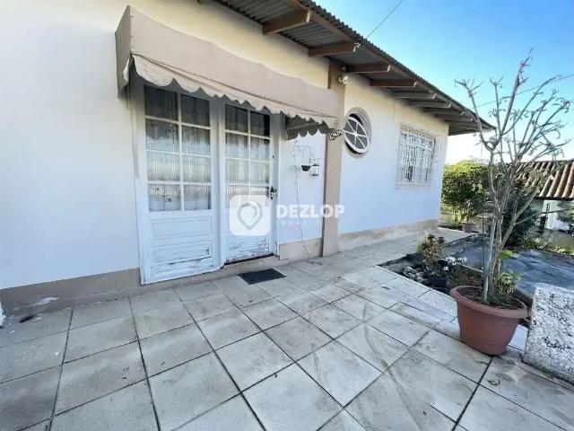 Casa / Sobrado para Venda em São José/SC Barreiros 4 Quartos