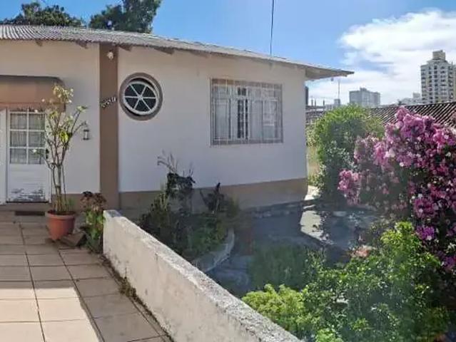 Casa / Sobrado para Venda em São José/SC Barreiros 4 Quartos