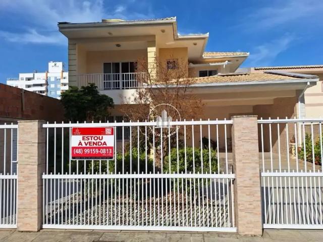 Casa / Sobrado para Venda em São José/SC Barreiros 4 Quartos