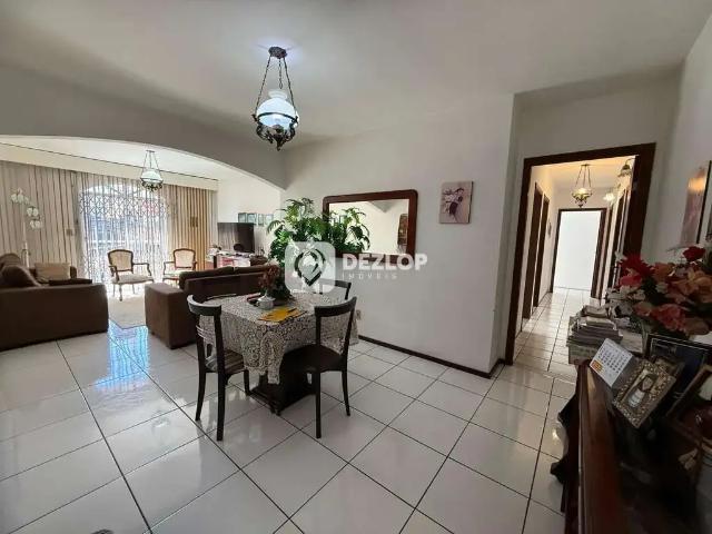 Casa / Sobrado para Venda em São José/SC Barreiros 5 Quartos