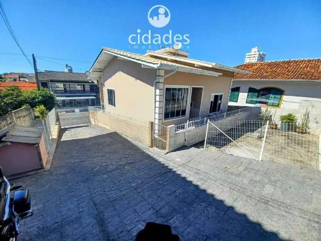 Casa / Sobrado para Venda em São José/SC Barreiros 6 Quartos