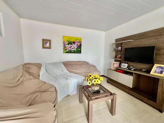 Casa / Sobrado para Venda em São José/SC Barreiros 6 Quartos