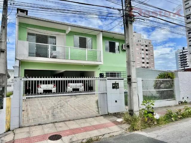 Casa / Sobrado para Venda em São José/SC Barreiros 6 Quartos