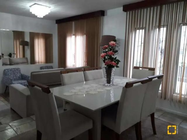 Casa / Sobrado para Venda em São José/SC Barreiros 2 Quartos
