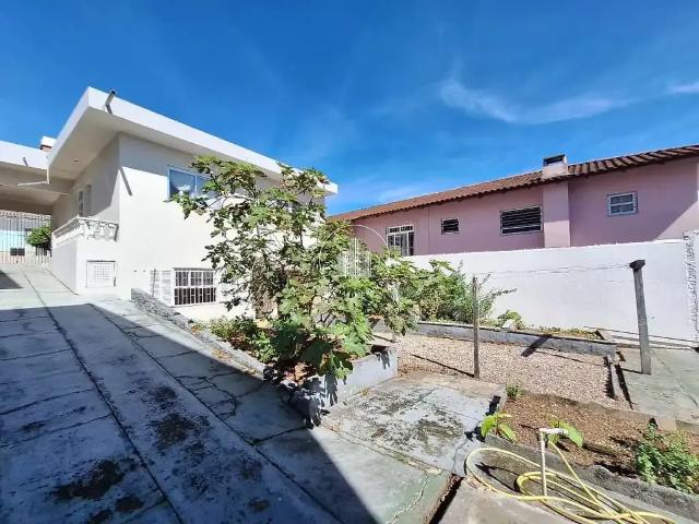 Casa / Sobrado para Venda em São José/SC Barreiros 2 Quartos