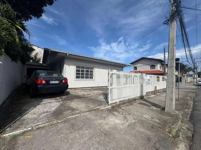 Casa / Sobrado para Venda em São José/SC Barreiros 2 Quartos
