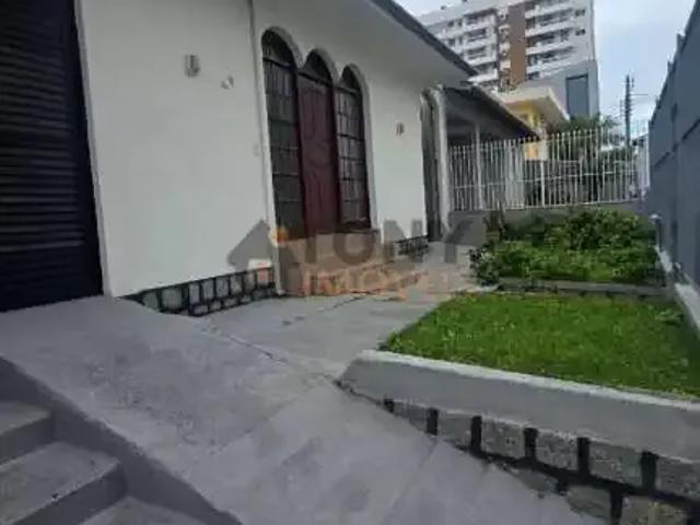Casa / Sobrado para Venda em São José/SC Barreiros 3 Quartos