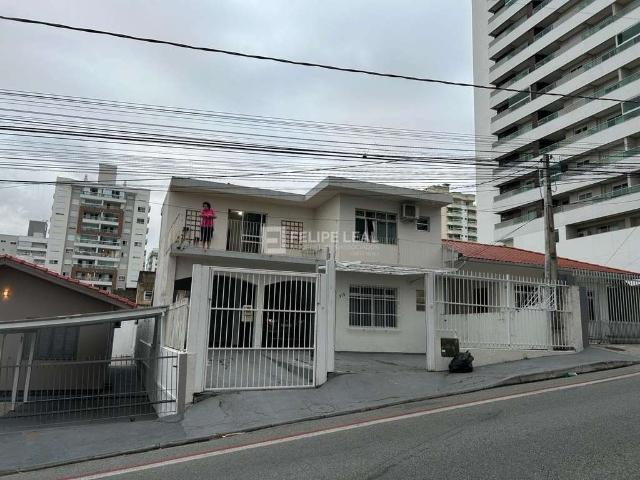 Casa / Sobrado para Venda em São José/SC Barreiros 3 Quartos