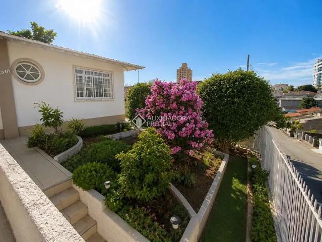 Casa / Sobrado para Venda em São José/SC Barreiros 3 Quartos