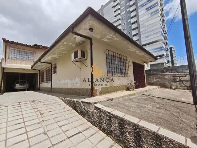 Casa / Sobrado para Venda em São José/SC Barreiros 3 Quartos