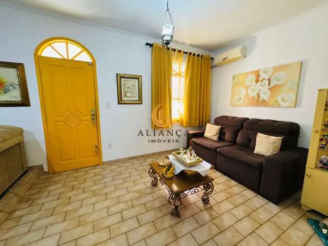 Casa / Sobrado para Venda em São José/SC Barreiros 3 Quartos