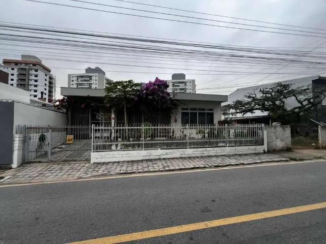 Casa / Sobrado para Venda em São José/SC Barreiros 3 Quartos