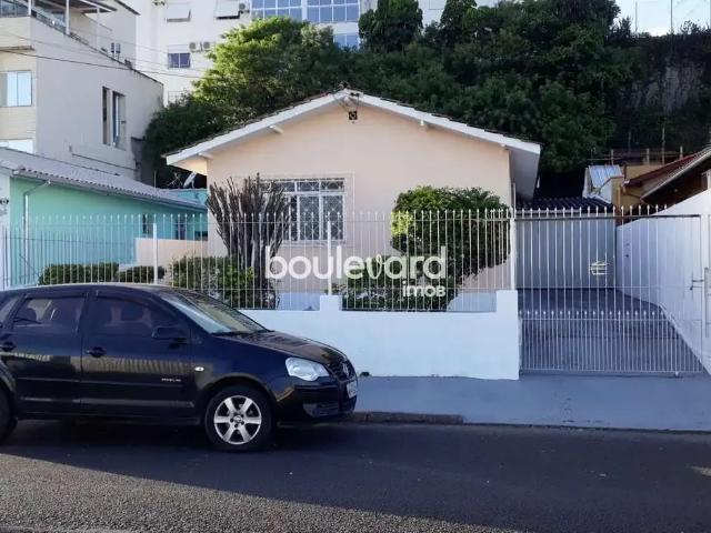 Casa / Sobrado para Venda em São José/SC Barreiros 3 Quartos