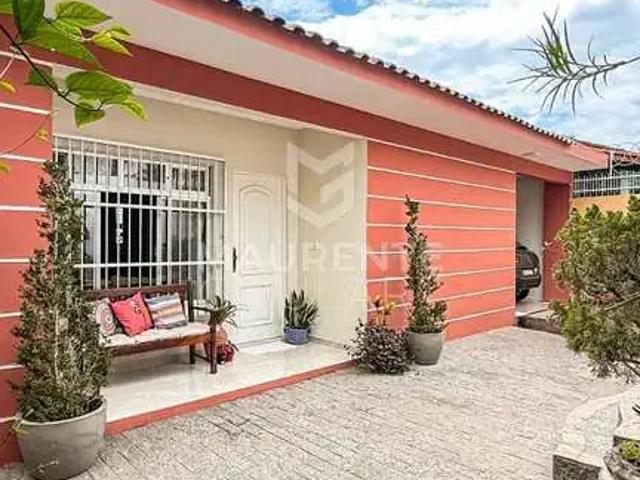 Casa / Sobrado para Venda em São José/SC Barreiros 3 Quartos