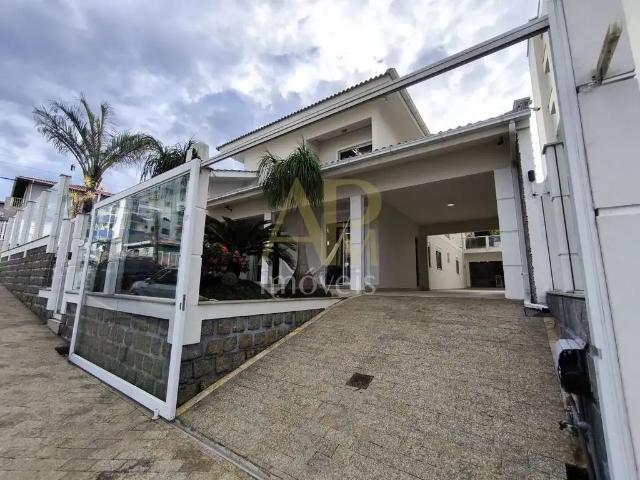 Casa / Sobrado para Venda em São José/SC Barreiros 3 Quartos