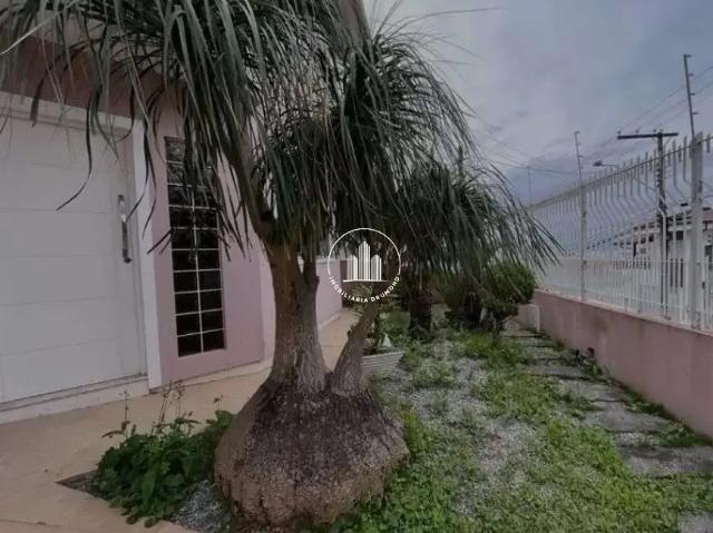 Casa / Sobrado para Venda em São José/SC Barreiros 3 Quartos