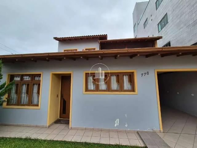 Casa / Sobrado para Venda em São José/SC Barreiros 3 Quartos
